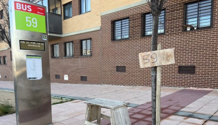 Así es la "marquesina vintage" de Zaragoza instalada por un vecino ...