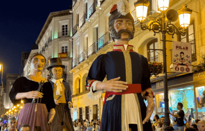 Horarios y recorridos de los Gigantes y Cabezudos del Pilar 2025