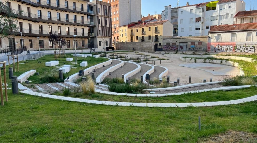 El cine al aire libre y gratis llega al Casco Histórico de Zaragoza: películas, horarios y más ...